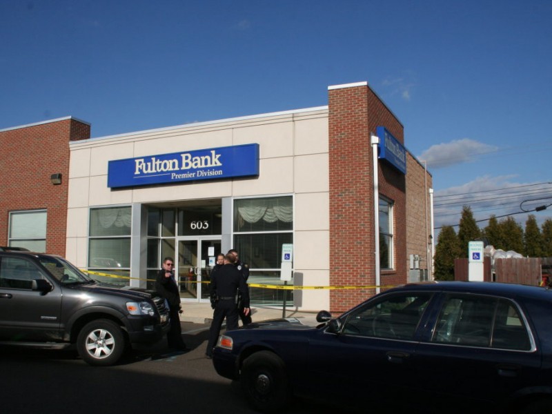 Updated: Warminster Police Investigating Robbery of Fulton Bank ...
