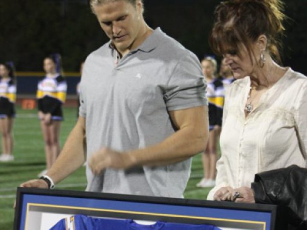 Clay Matthews, Joey LaRocque Honored Before Agoura High's Big ...