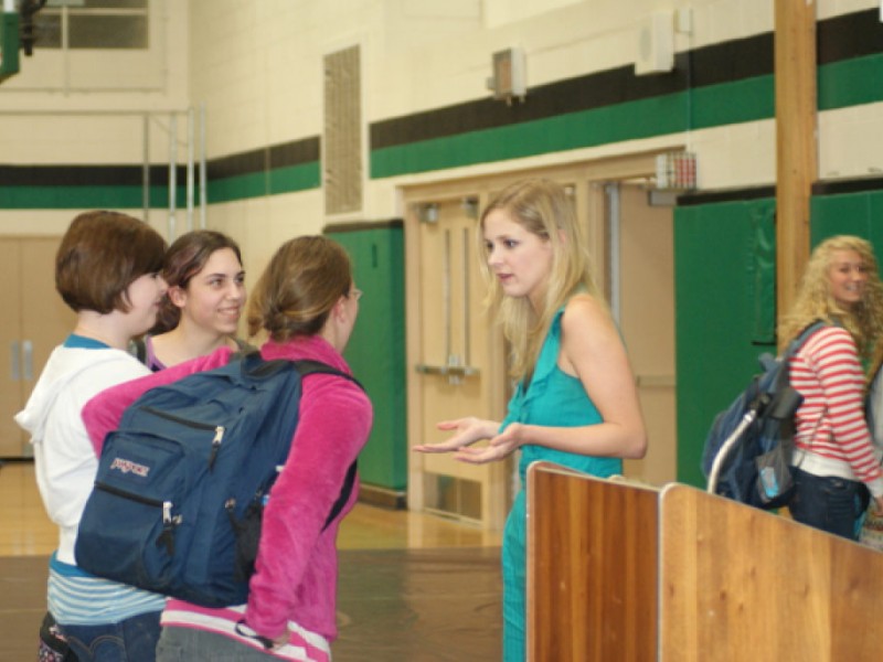 Actress Liz Holtan Named to Port High Hall of Fame | Port Washington ...