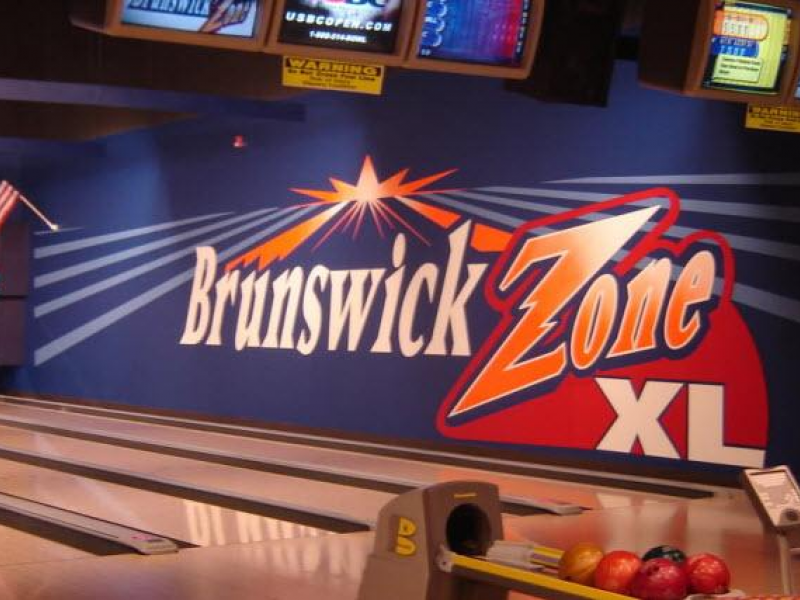 Brunswick Zone XL St. Peters Strike N' Social Club!!! | St. Charles, MO ...