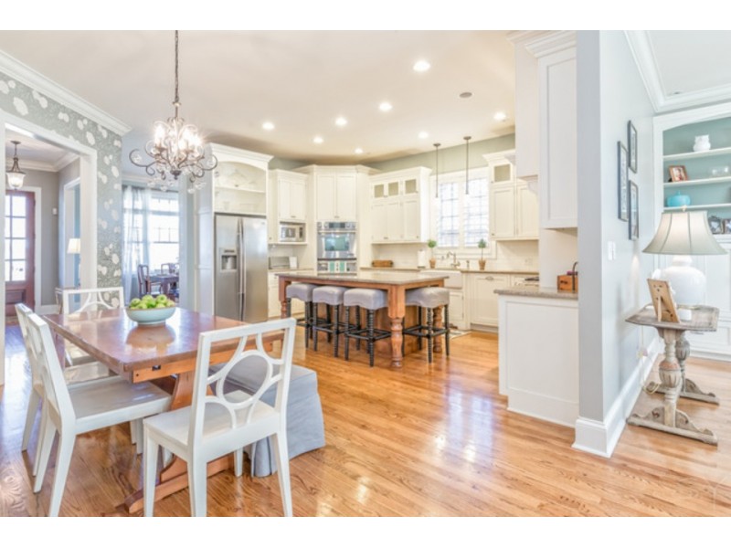 Wow House! Cozy Porch, Rec Room, Exercise Area, Handcrafted Kitchen ...