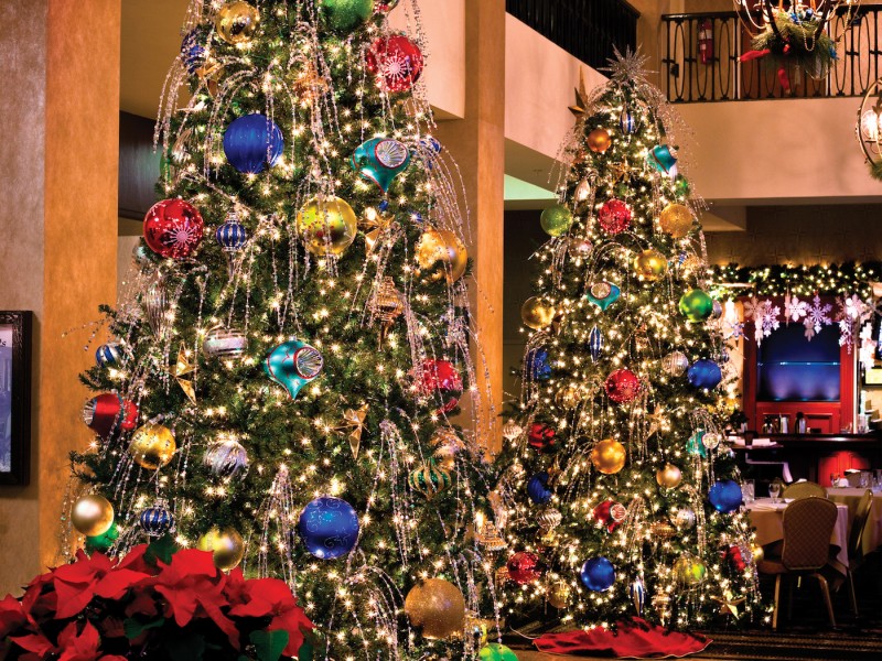 HISTORIC HOTEL BETHLEHEM'S HOLIDAY DECORATIONS READY TO DELIGHT ...