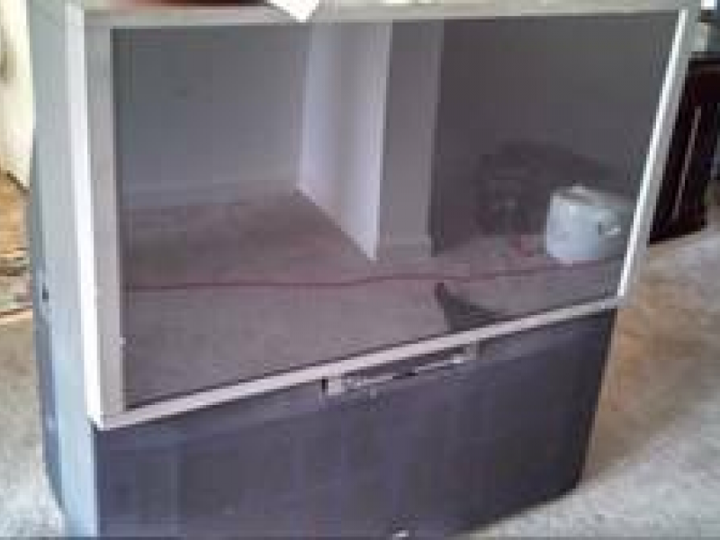 60inch projection floor model Hitachi TV! 100$! | Bowie, MD Patch