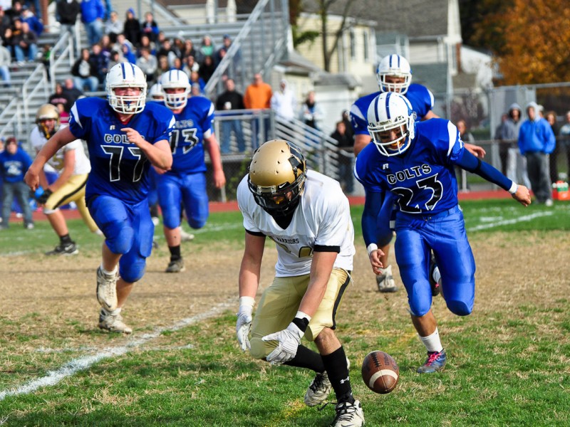 Calhoun Football Loses a Thriller to Wantagh | Merrick, NY Patch