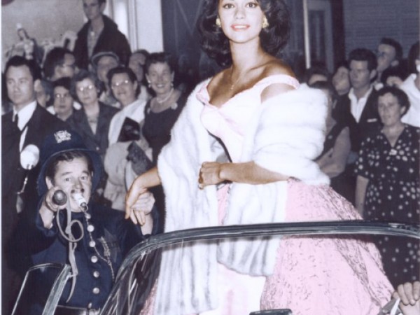 I Remember Mama: Maria Foley Remembers her Famous Beautiful Mom Anna ...