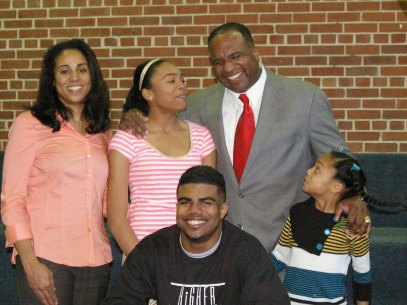 Ezekiel Elliott Parents